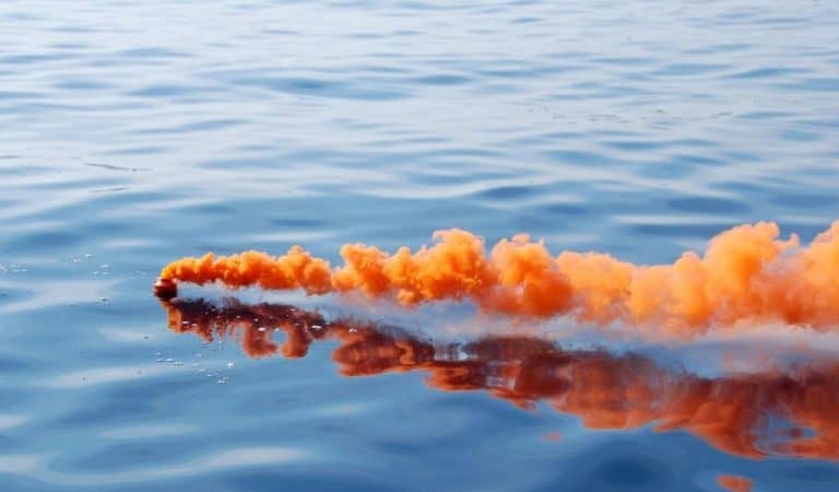 Do I Need Flares For My Boat? Which Type is Best?